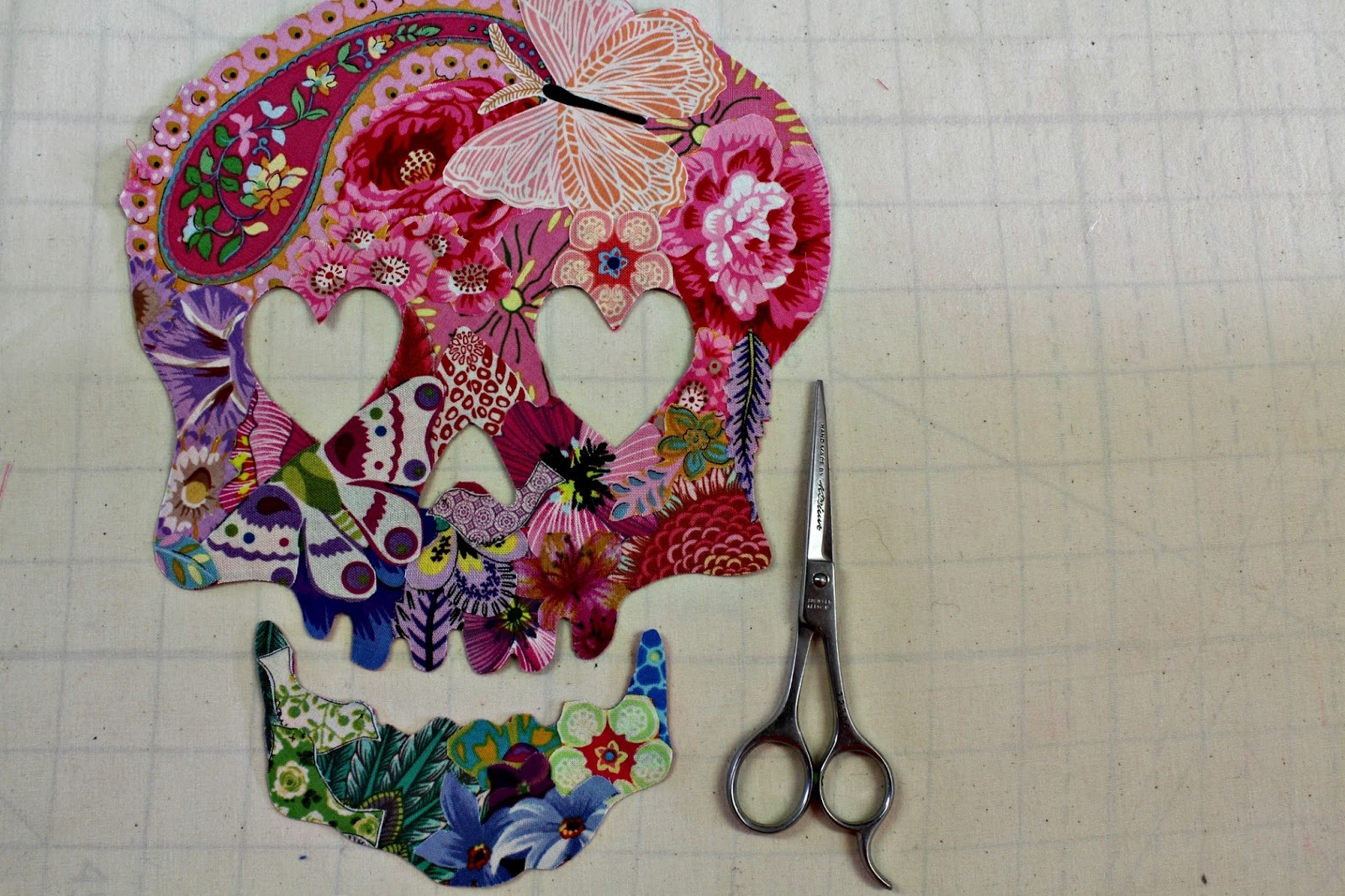 Creatin' in the Sticks: Collage Quilt a Sugar Skull - Tutorial