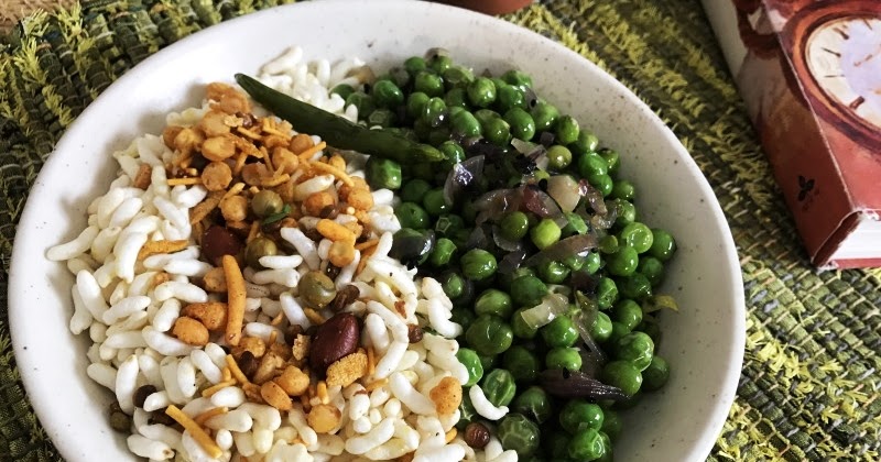 Kitchene Kichukhonn : Motorshuti bhaja / Stir fried fresh green peas