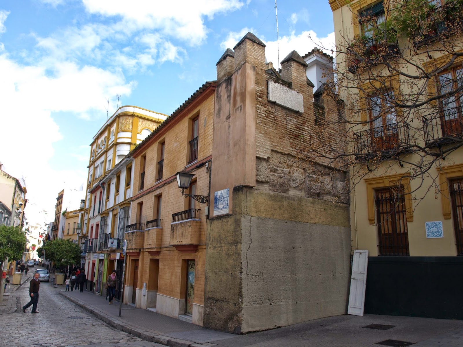 Sevilla Daily Photo: La Puerta Real.