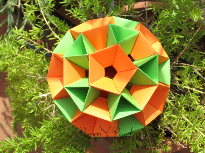 120 Unit Rhombic Icosahedron with Concave Hexagonal Rings | Paper N Pearlz
