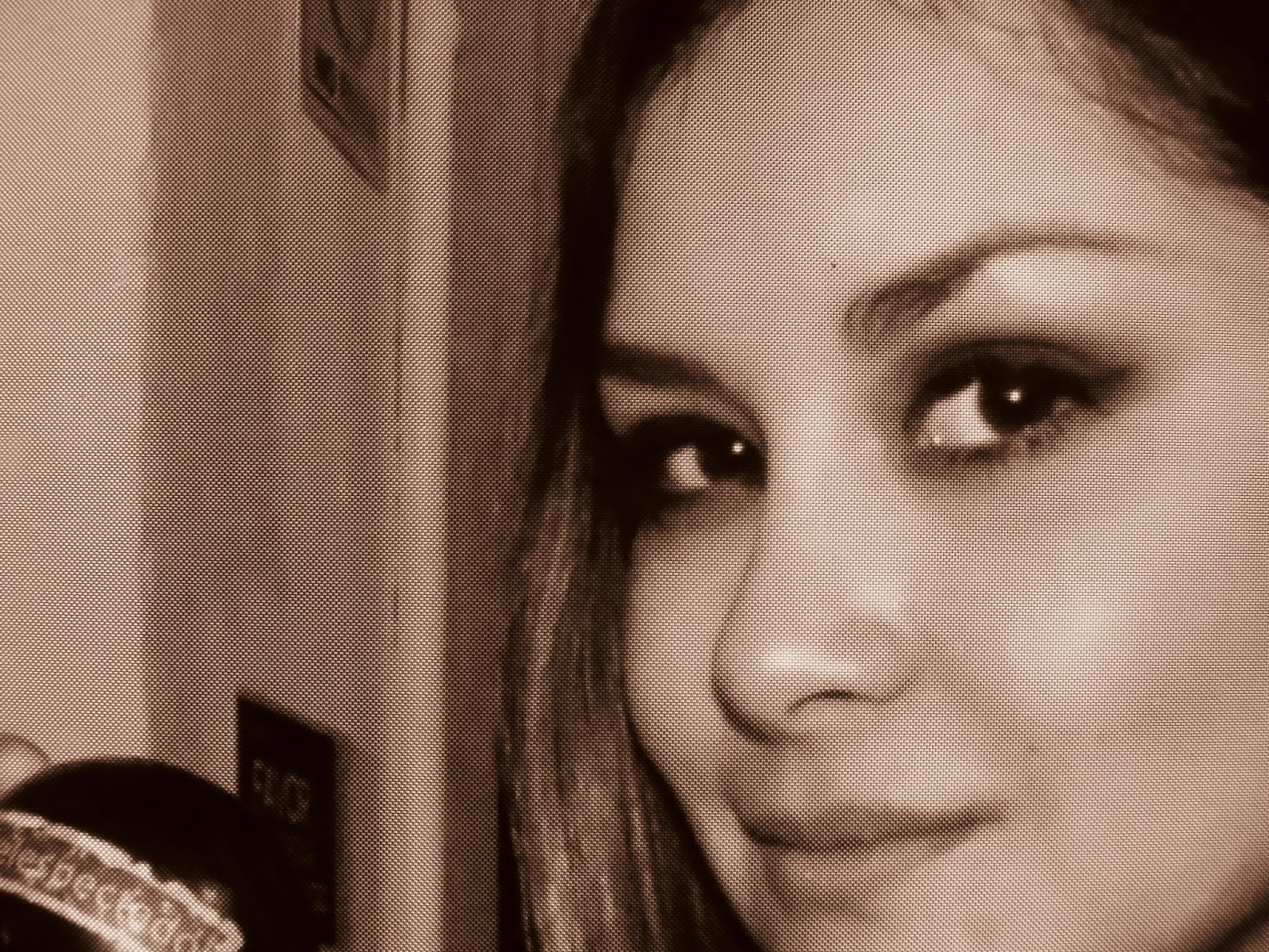 ESPECTACULARIO: DANIELA CORTES SONRISA DELATADORA