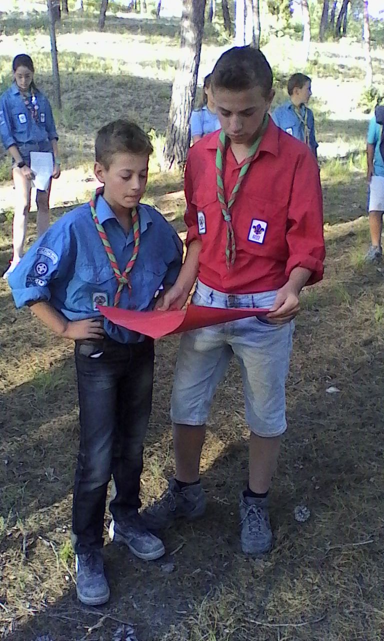 AVENTURAS Y DESVENTURAS DE UN CAMPAMENTO SCOUT: DÍA 14. PROMESA SCOUT