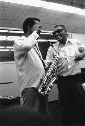 Ray Charles Video Museum: Ray Charles Is In Town - Chronology 1975