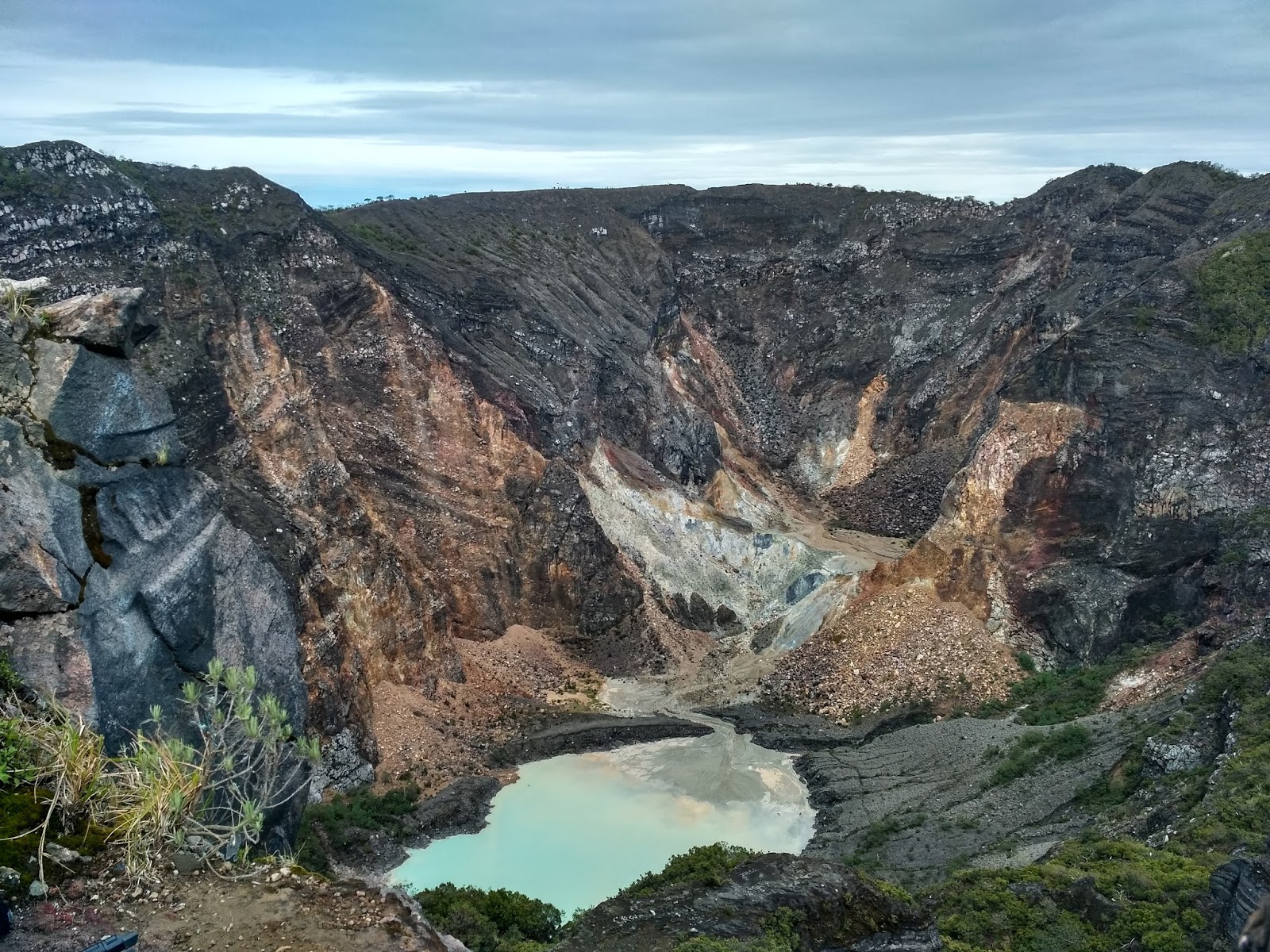 GUNUNG CIREMAI 3078 MDPL, PESONA KEINDAHAN PUNCAK TERTINGGI DI JAWA ...