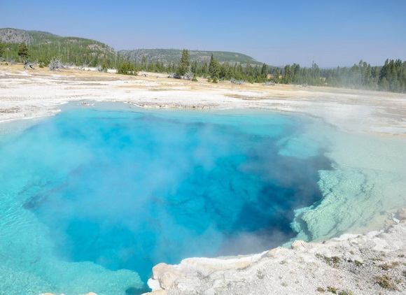 THE WORLD GEOGRAPHY: 12 Wonderful Hot Springs
