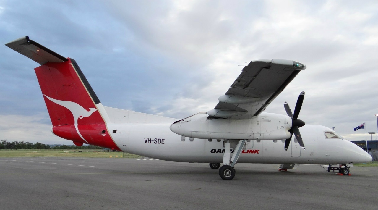 Air Queensland.blogspot: QantasLink de Havilland Dash 8-200 / Q200