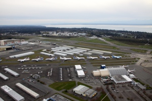 KPAE Paine Field: Paine Field April 4