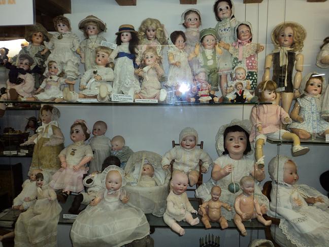 Las reinas de las muñecas: El Museo de Muñecas Antiguas de Palma de ...