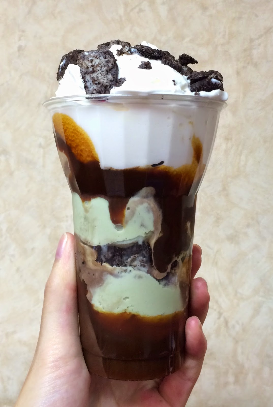 First Class Camouflage Layered Sundae From Baskin Robbins / 31アイスのファースト ...