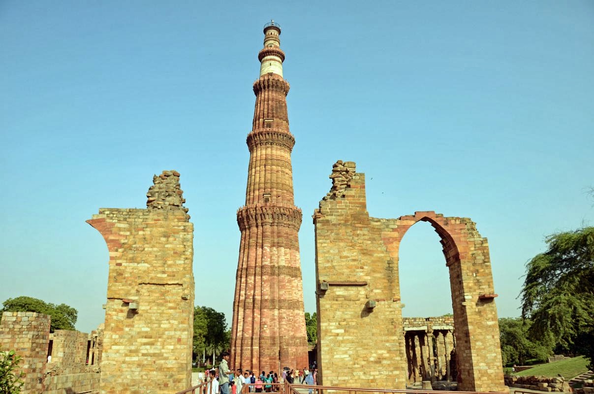 Qutub Minar ( क़ुतुब मीनार ) ~ Welcome's To India