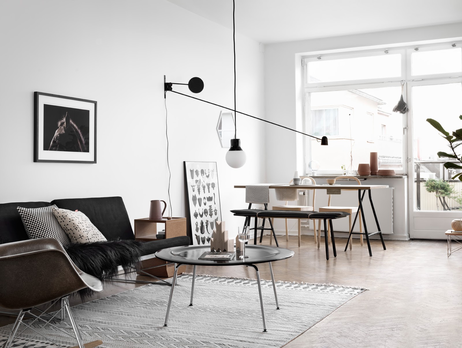 BLANCO Y NEGRO CON TOQUES DE ROSA PASTEL | María Rodríguez Interiorismo