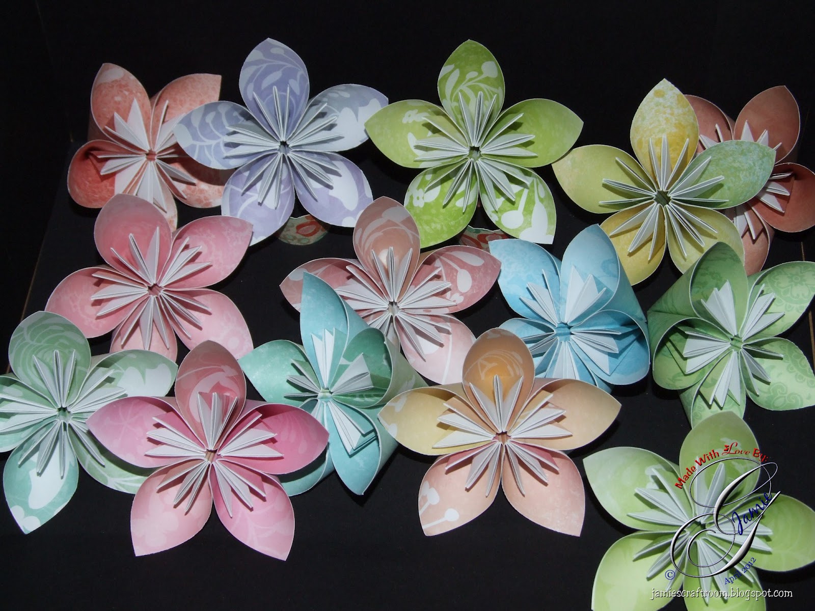 Jamie's Craft Room: Kusudama Flower Bouquet Assembly