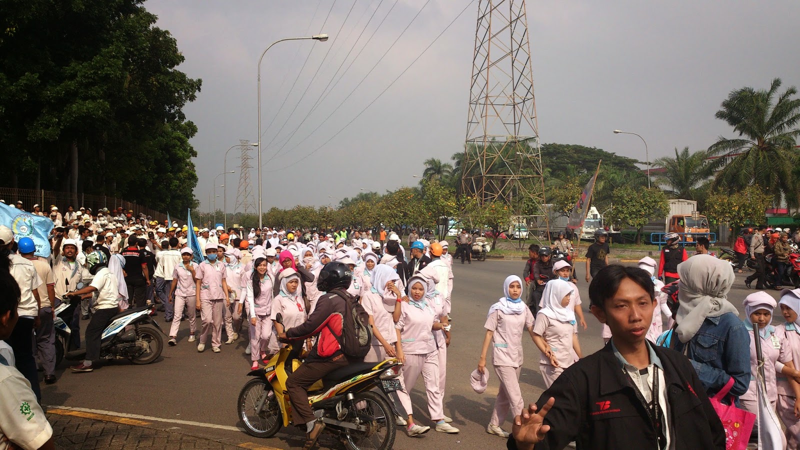 TBINA in Focus: Pekerja TBINA : solidaritas untuk buruh menggapai ...