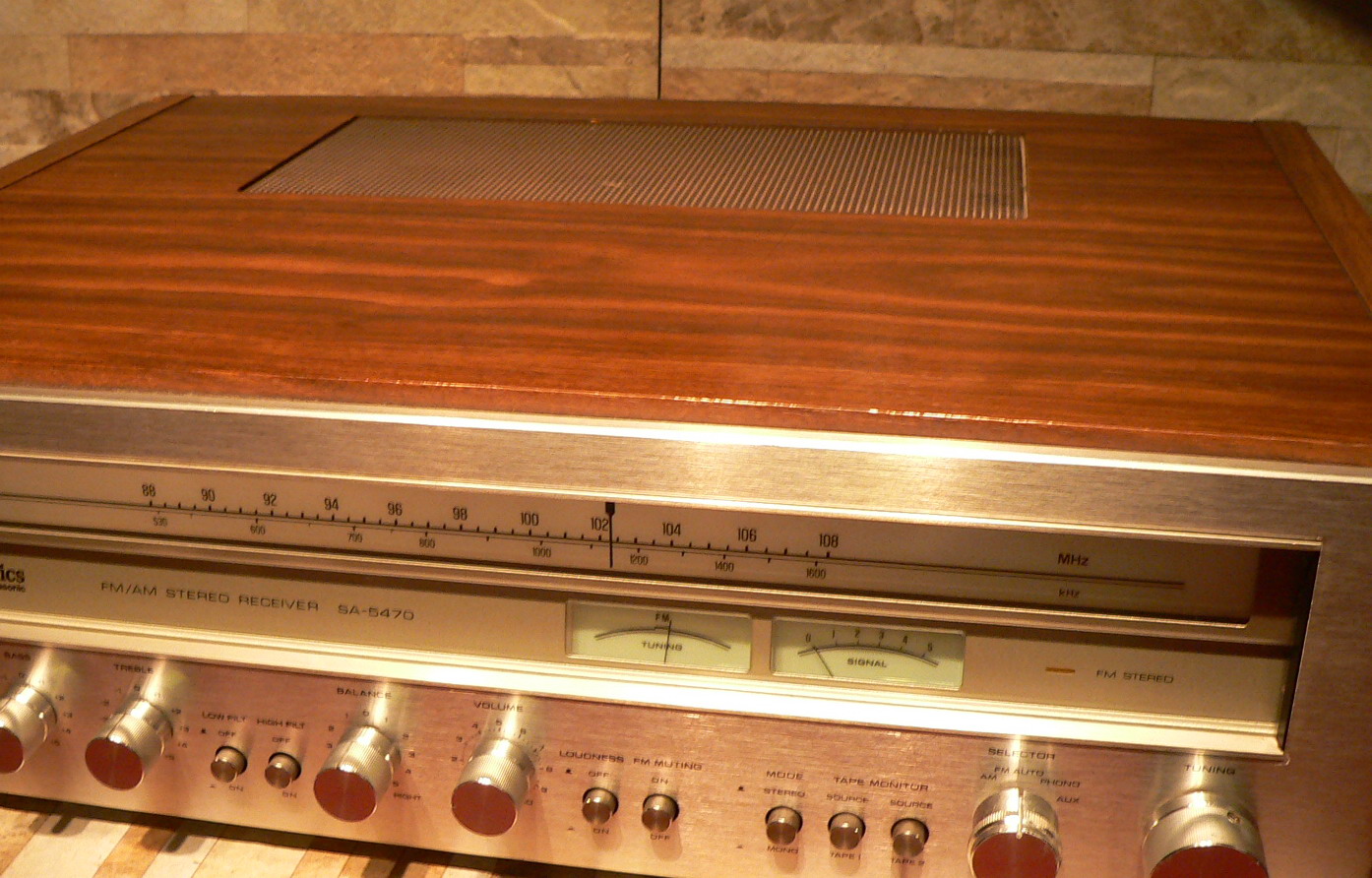 su-distribuidor audio hi-fi and hi-end: RECEIVER MONSTER TECHNICS SA ...