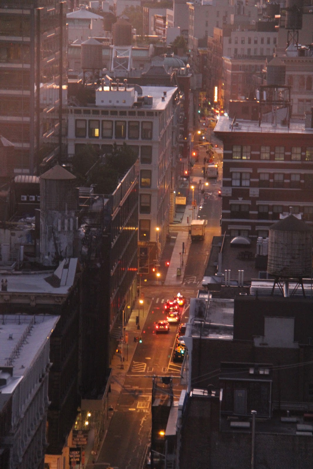 EATspeak: Random NYC street scenes October 2011 no. 1