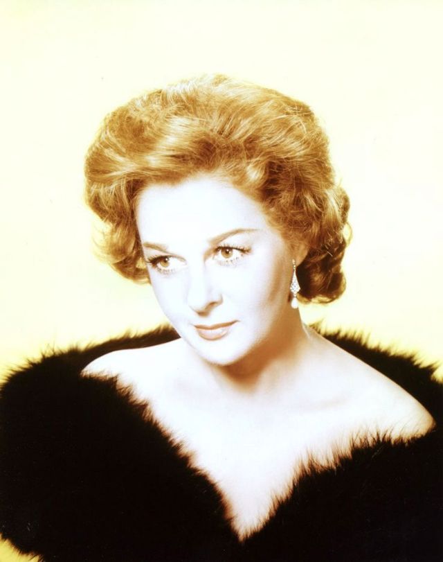 48 Glamorous Color Photos of Susan Hayward in the 1940s and 1950s ...