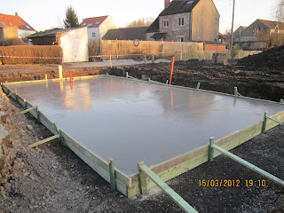 Notre Maison à Tourinnes-la-Grosse: Bétonnage du radier