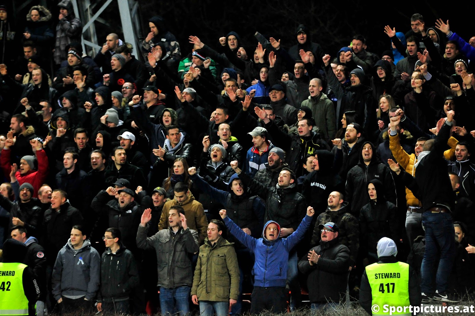 Sports, Groundhopping: Budapest Honvéd - Ferencvaros, NB I Ungarn ...
