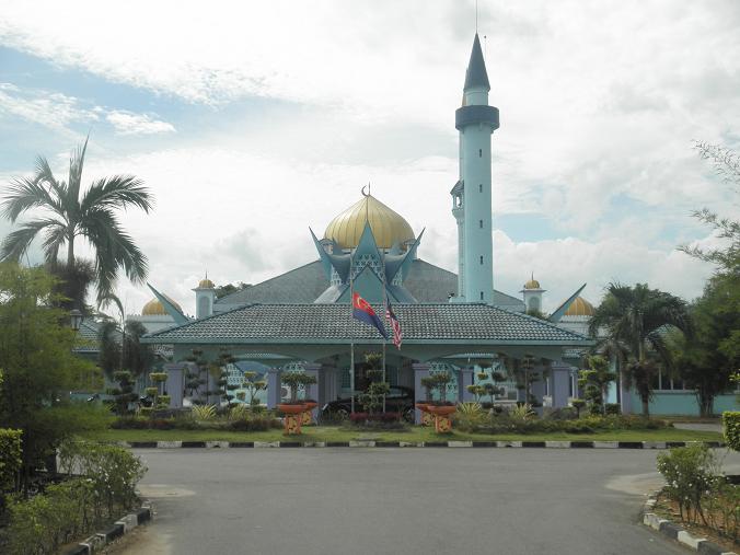 SENI LAMA MELAYU (MALAY OLDEN ART): Masjid jamek (Main mosque of) Tangkak