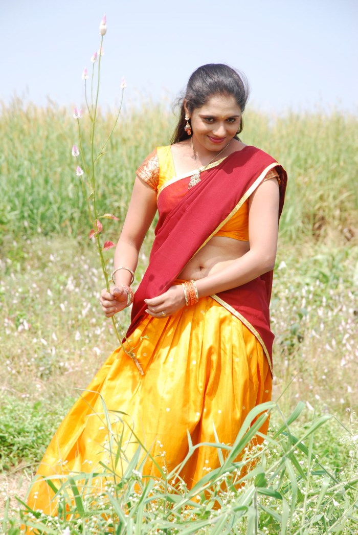 Newstillsindia: Actress Geetha Pallavi Latest Stills