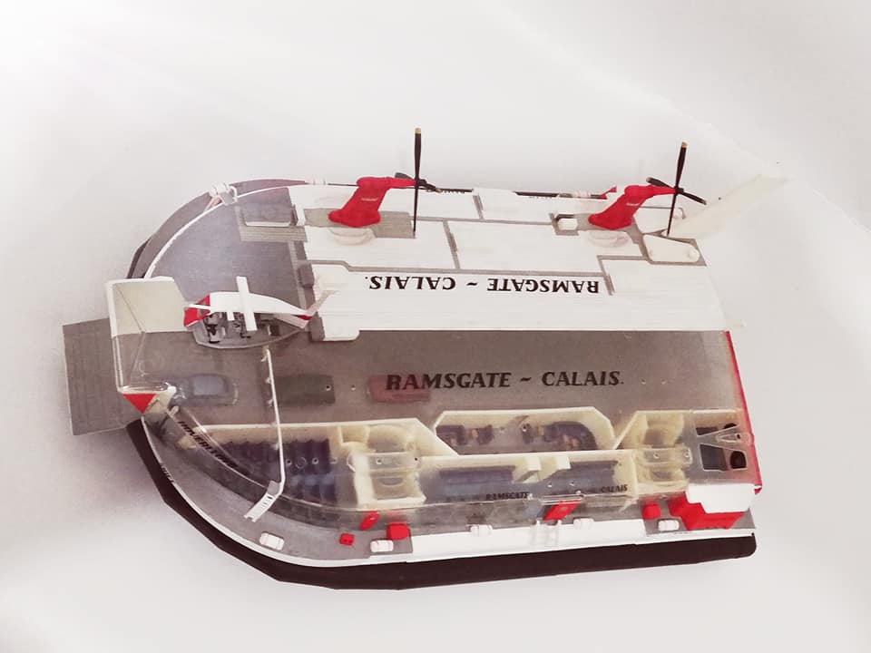Ships and Models by Erick Navas: Hovercraft Hoverlloyd
