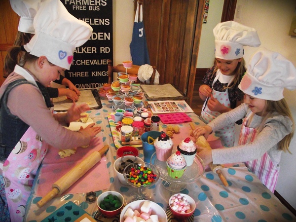 Great Fun etc: A Brilliant Baking Birthday Party