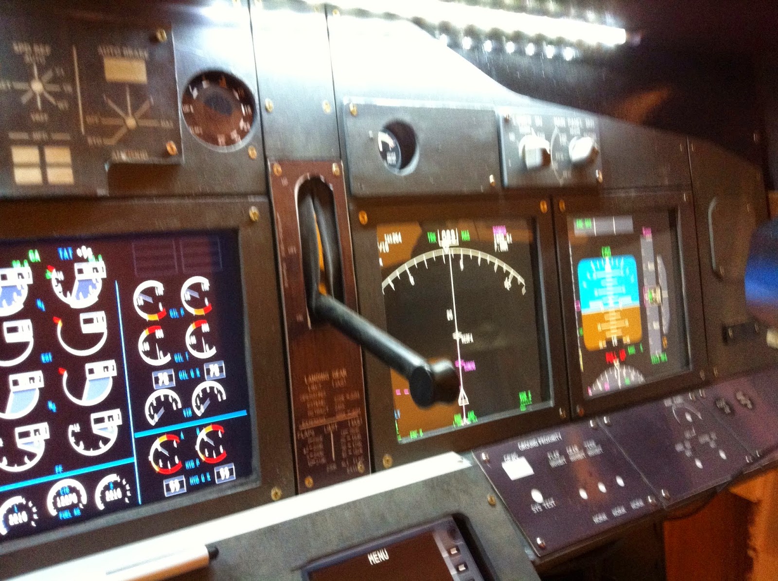 Boeing 737 Simulator BGBD: MIP 737 Boeing Panel Windows Frames verglasen.
