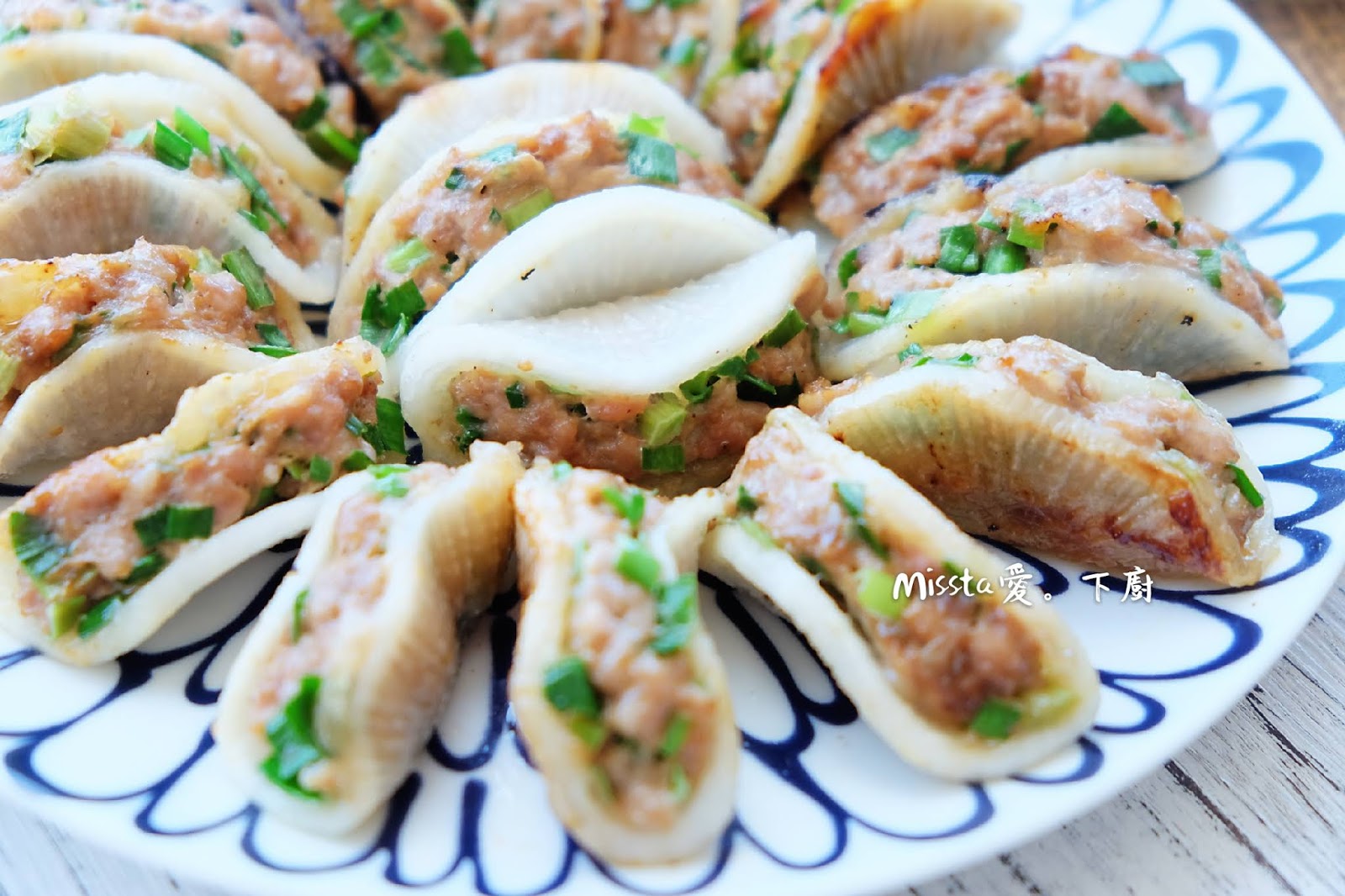 Missta's Kitchen: 免餃子皮2.0～蘿蔔餃 Turnip Dumpling
