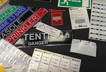 Plaque signalétique: signalisation externe, signalétique interne ...