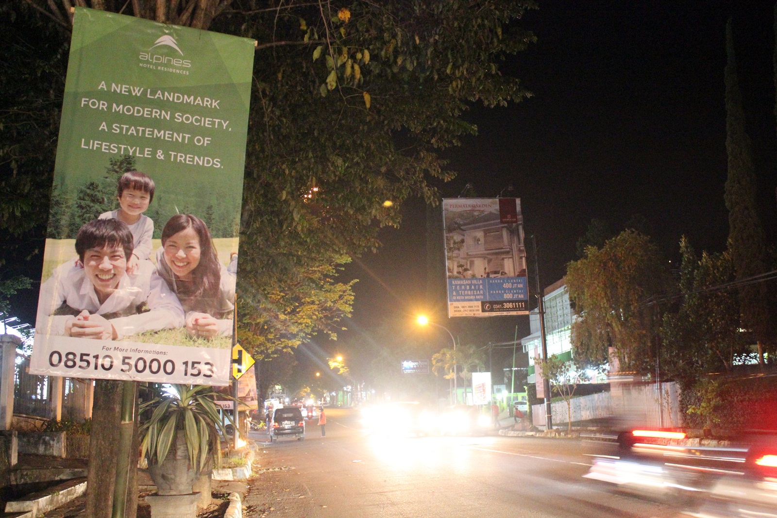 Jasa Pemasangan Vertical Banner di Batu - Kios Advertising Malang