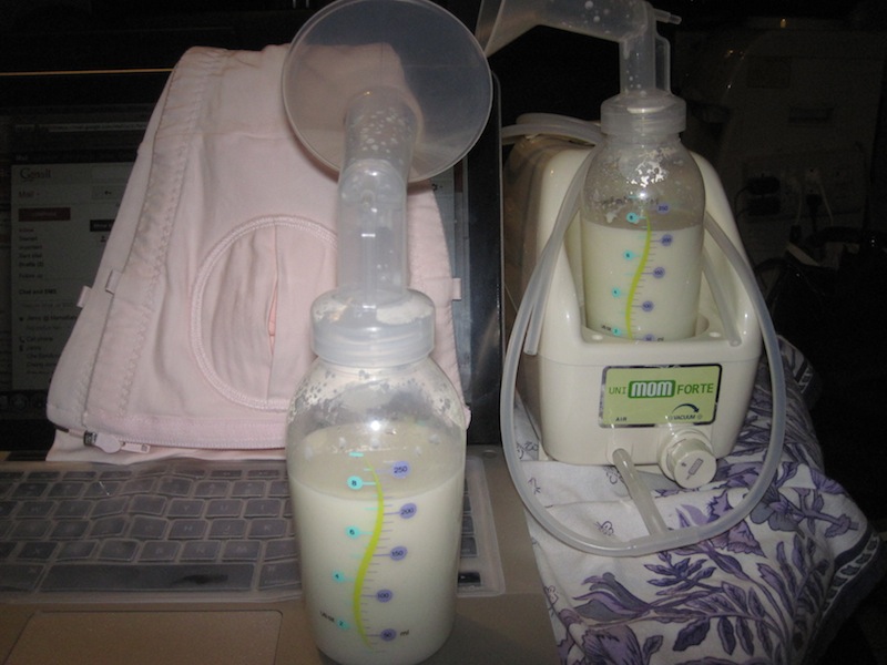 Chronicles of a Nursing Mom: Review: The new Unimom Forte