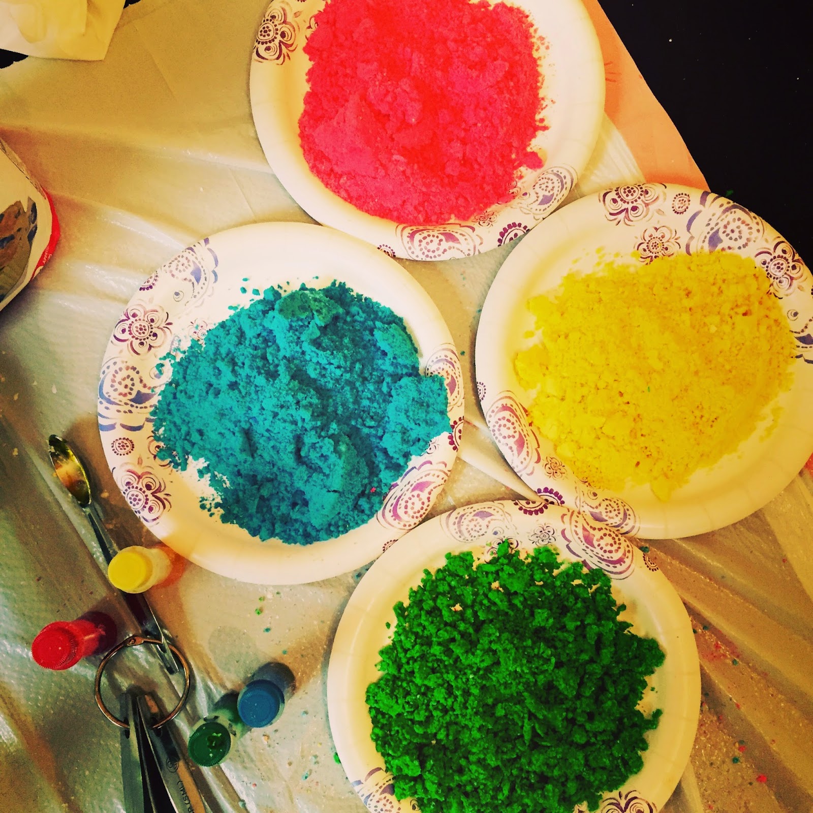 designing life: HAPPY HOLI!! Homemade Chemical-free Holi Colors