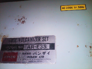 Koleksi Barang Bekas Unik: Box Besi Besar Banzai