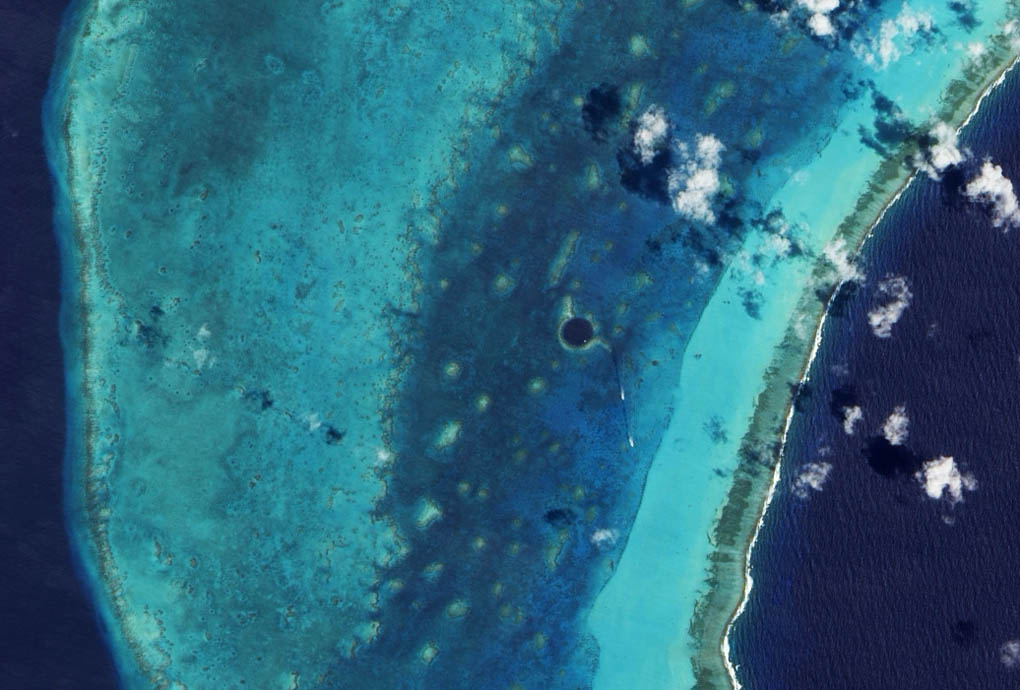 Blog Elias Boesing : O grande buraco azul no mar de Belize pode ser ...