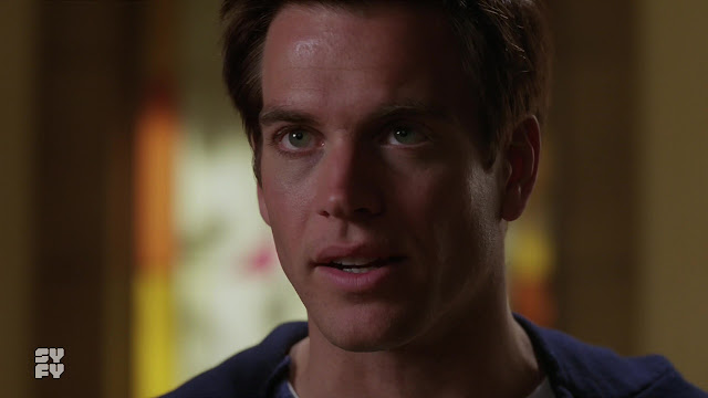 ausCAPS: Michael Weatherly shirtless in Charmed (1998) 1-18 "When Bad ...