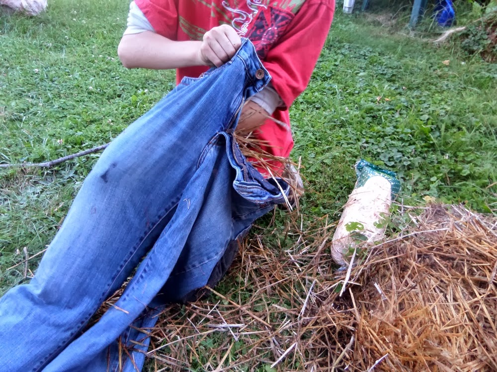 DIY Werewolf Scarecrow for Halloween - Outnumbered 3 to 1