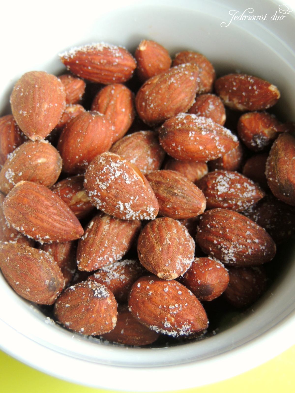 Jedozovni duo: Slani bademi