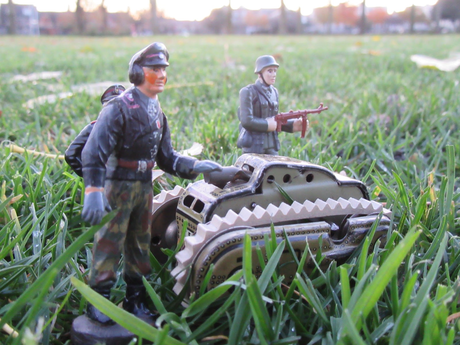 Toy soldiers and real battles: Erwin Rommel tests the Goliath tracked ...