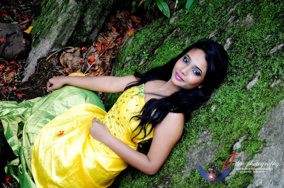 Shashini_Dilukshi New Picture Gallery - Lanka Space