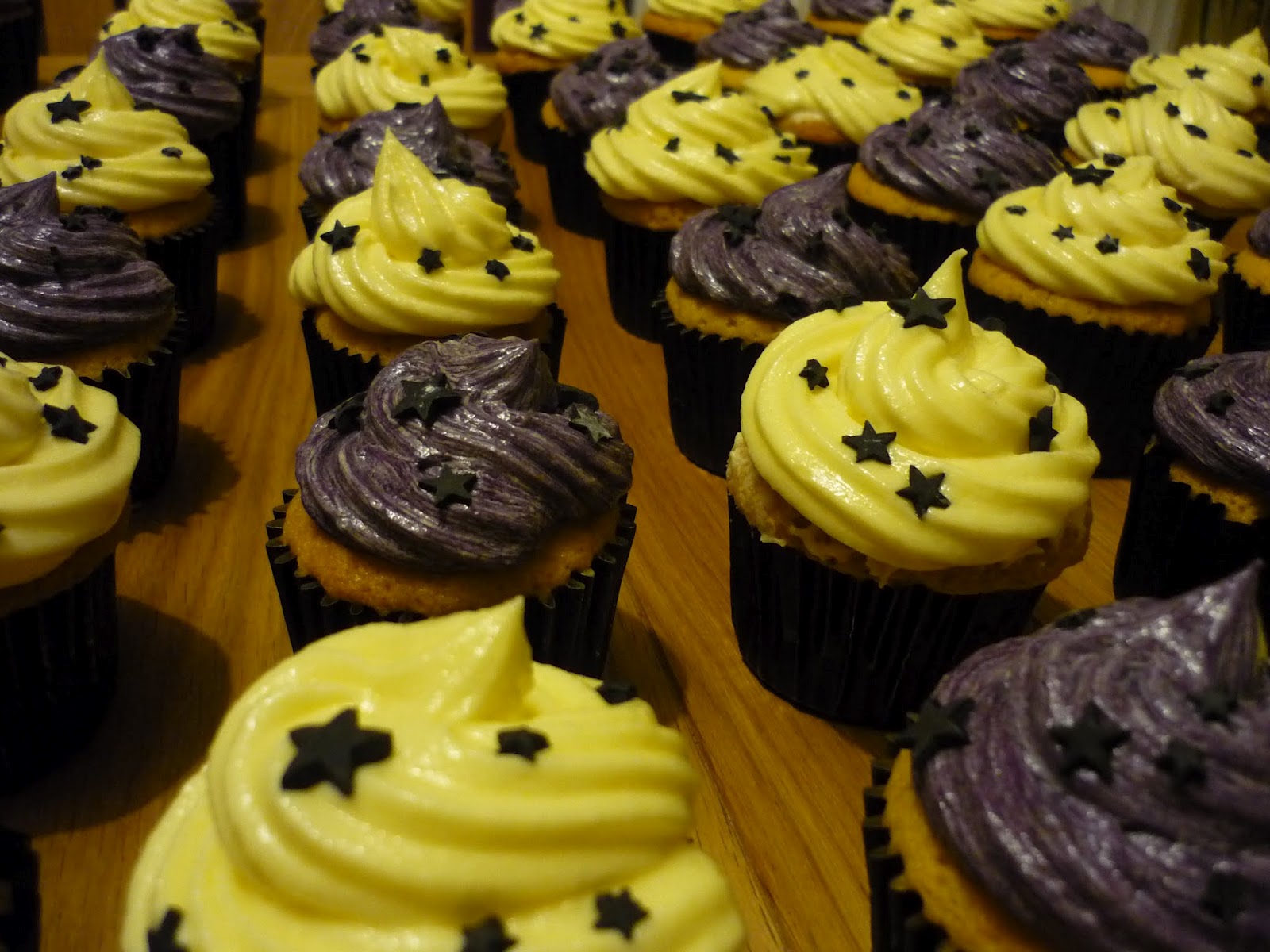 Eat Cakes by Susan: Cupcakes: Rock/metal