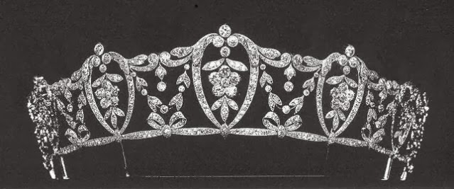 Korōnē: The Kelch Adaptable Tiara