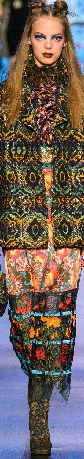 LOOKandLOVEwithLOLO: Fall/Winter 2017 RTW featuring Highlights from ...