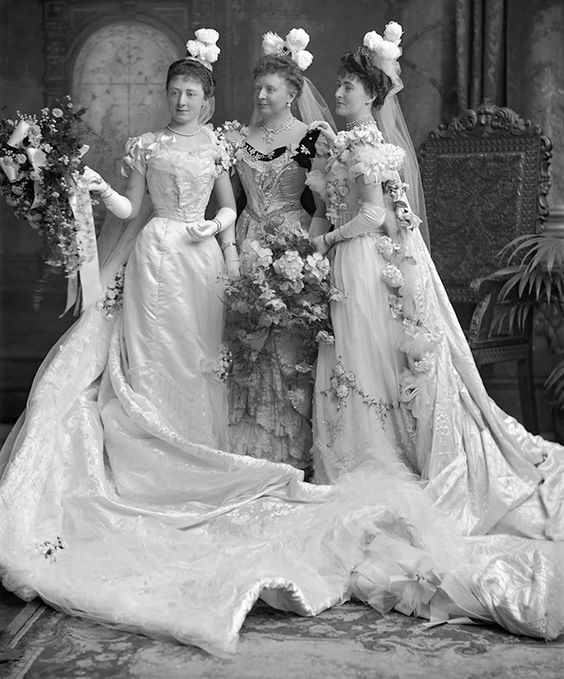 The Broke Costumer: Royal Court Presentation in the 20th Century