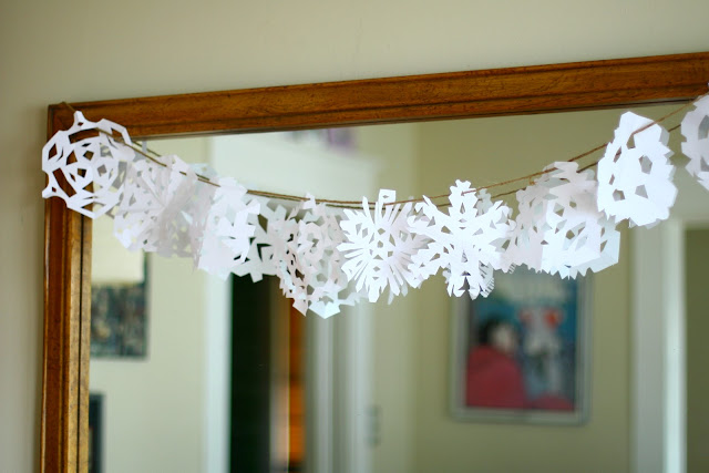 Rare Bird: DIY Snowflake Garland