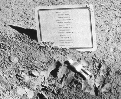 Observatoire du Land Art: Fallen Astronaut, 1971-72
