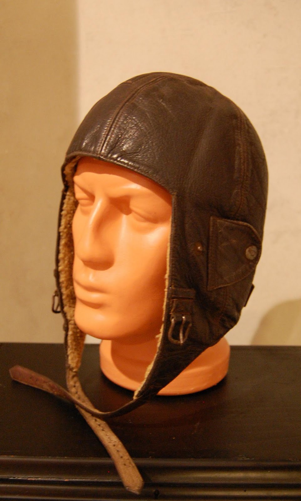 magazinul cu vechituri: militaria