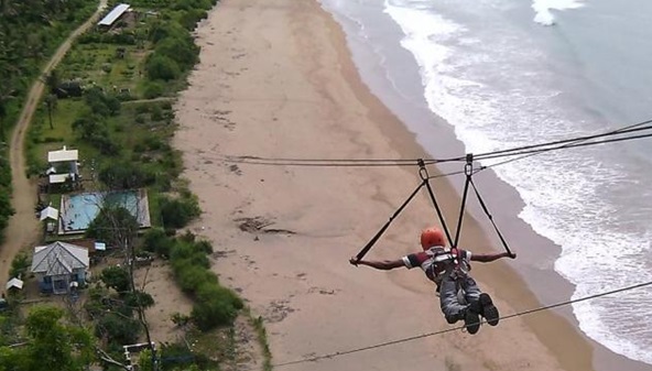 Permainan Flying Fox Terpanjang Di Pacitan Indonesia - KAWAN KURNIA ...