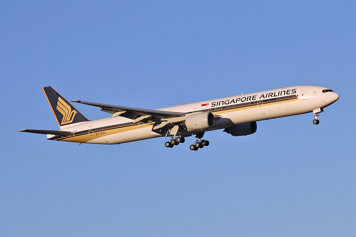 Perth Airport Spotter's Blog: SIA B777-312 9V-SYL (Image Heavy) SQ225/224