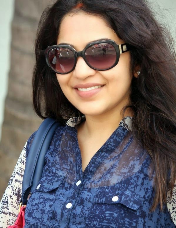 Vijay TV Anchor Ramya Spicy Navel Stills - Cinema Campus