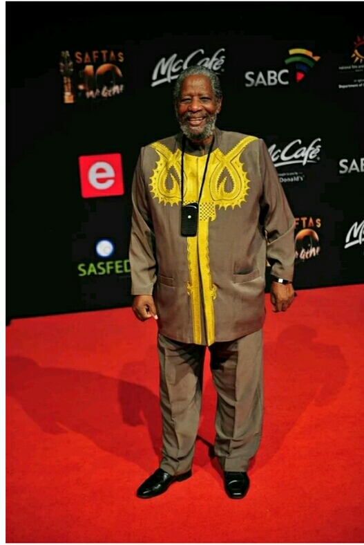 Legendary actor Joe Mafela has died in car accident